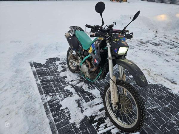 Kawasaki KLX 1993 Prienai, ar dzinēja tilpumu 0.65 L un nobraukumu 60 tūkst. km par 2200 €, foto 3 vietnē AUTOMOTO.COM.LV