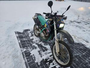 Kawasaki KLX 1993 Prienai, ar dzinēja tilpumu 0.65 L un nobraukumu 60 tūkst. km par 2200 €, foto 3 vietnē AUTOMOTO.COM.LV