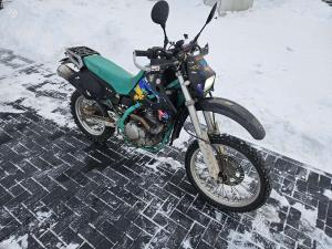 Kawasaki KLX 1993 Prienai, ar dzinēja tilpumu 0.65 L un nobraukumu 60 tūkst. km par 2200 €, foto 4 vietnē AUTOMOTO.COM.LV