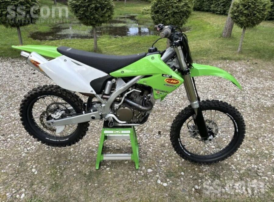 Кавасаки KX 250F 2004 в Бауска, объемом двигателя 0.25 л и пробегом 0 тыс. км за 2250 €, фото 1 на AUTOMOTO.COM.LV