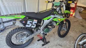 Kawasaki KX 250F 2007 Rīga, ar dzinēja tilpumu 0.25 L un nobraukumu 0 tūkst. km par 2050 €, foto  vietnē AUTOMOTO.COM.LV