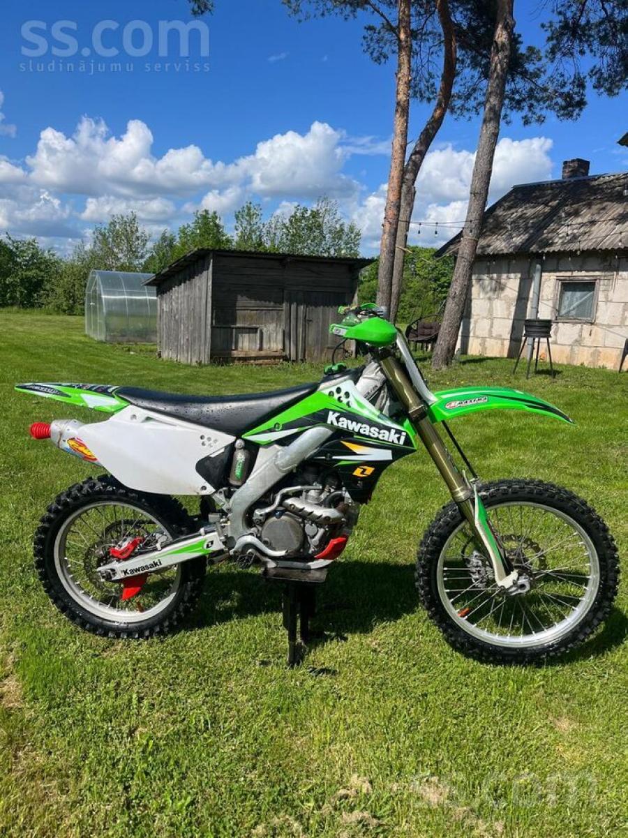 Кавасаки KX 250F 2007 в Мадона, объемом двигателя 0.25 л и пробегом 0 тыс. км за 2000 €, фото 3 на AUTOMOTO.COM.LV