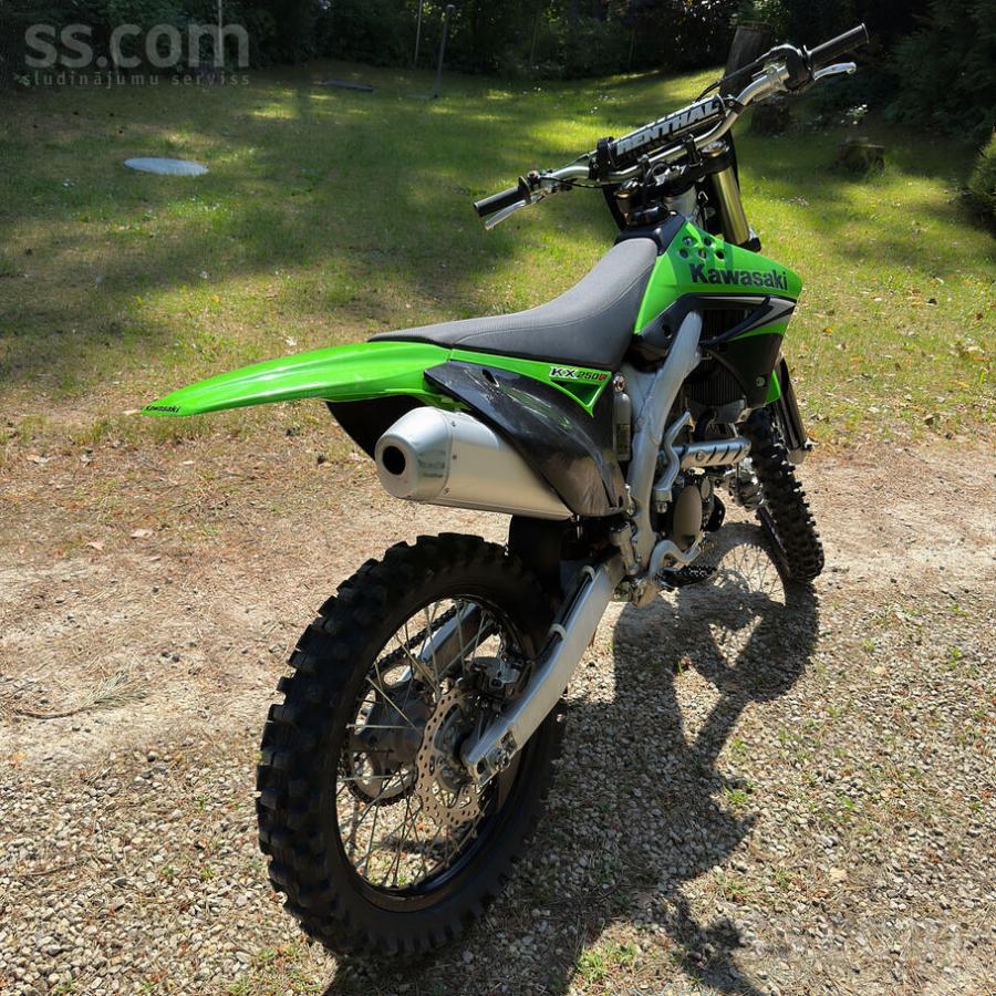 Кавасаки KX 250F 2009 в Рига, объемом двигателя 0.25 л и пробегом 0 тыс. км за 3000 €, фото 4 на AUTOMOTO.COM.LV