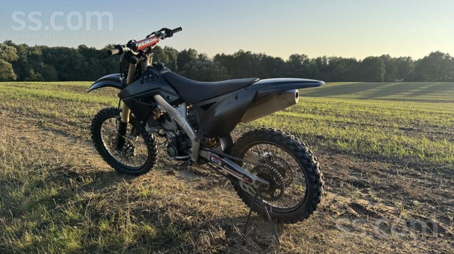 Кавасаки KX 250F 2011 в Кулдига, объемом двигателя 0.25 л и пробегом 0 тыс. км за 1800 €, фото 3 на AUTOMOTO.COM.LV