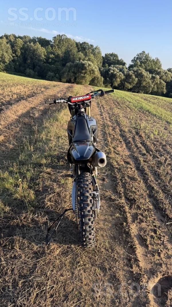 Kawasaki KX 250F 2011 Kuldīga, ar dzinēja tilpumu 0.25 L un nobraukumu 0 tūkst. km par 1800 €, foto 4 vietnē AUTOMOTO.COM.LV