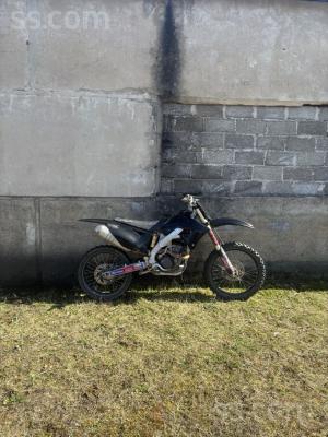 Кавасаки KX 250F 2012 в Рига, объемом двигателя 0.25 л и пробегом 0 тыс. км за 2050 €, фото 3 на AUTOMOTO.COM.LV
