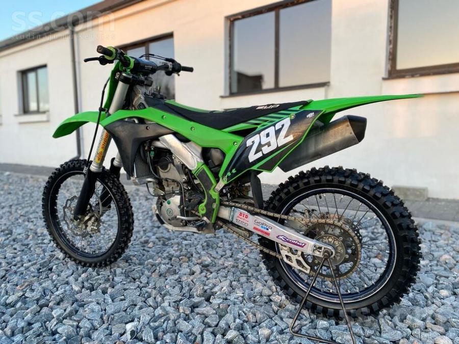 Кавасаки KX 250F 2018 в Огре, объемом двигателя 0.25 л и пробегом 0 тыс. км за 4100 €, фото 2 на AUTOMOTO.COM.LV