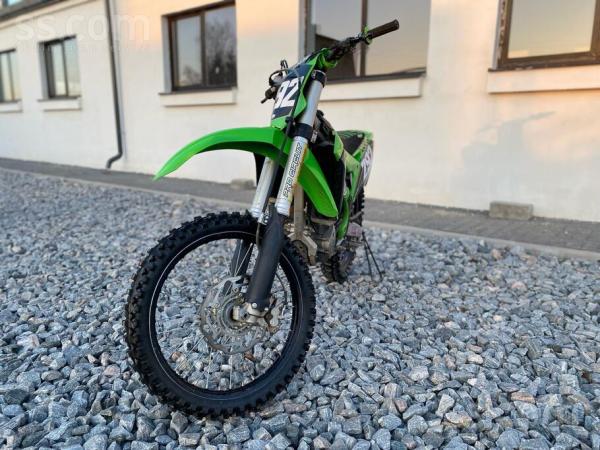 Кавасаки KX 250F 2018 в Огре, объемом двигателя 0.25 л и пробегом 0 тыс. км за 3600 €, фото 5 на AUTOMOTO.COM.LV