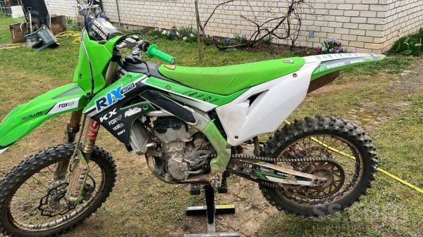 Kawasaki KX 250F 2021 in Valmiera, with an engine capacity of 0.25 L and mileage of 0 thousand km for 3500 €, photo 3 on AUTOMOTO.COM.LV
