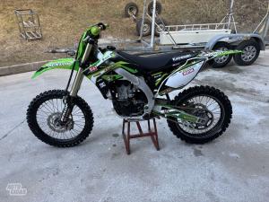 Green Kawasaki KX 450 2015 in Kaunas, with an engine capacity of 0.45 L and mileage of 165 thousand km for 2650 €, photo 2 on AUTOMOTO.COM.LV