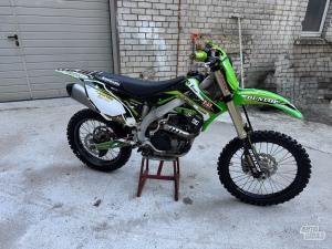 Green Kawasaki KX 450 2015 in Kaunas, with an engine capacity of 0.45 L and mileage of 165 thousand km for 2650 €, photo 3 on AUTOMOTO.COM.LV