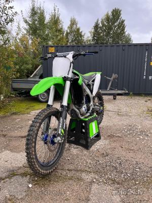 Zaļš Kawasaki KX 450 2015 Tartu, ar dzinēja tilpumu 0.45 L un nobraukumu 0 tūkst. km par 2500 €, foto 1 vietnē AUTOMOTO.COM.LV