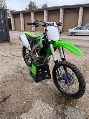 Zaļš Kawasaki KX 450 2015 Tartu, ar dzinēja tilpumu 0.45 L un nobraukumu 0 tūkst. km par 2500 €, foto 3 vietnē AUTOMOTO.COM.LV