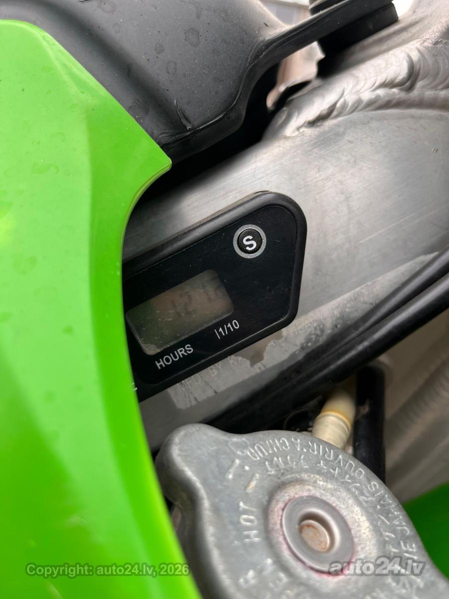 Zaļš Kawasaki KX 450 2015 Tartu, ar dzinēja tilpumu 0.45 L un nobraukumu 0 tūkst. km par 2500 €, foto 5 vietnē AUTOMOTO.COM.LV