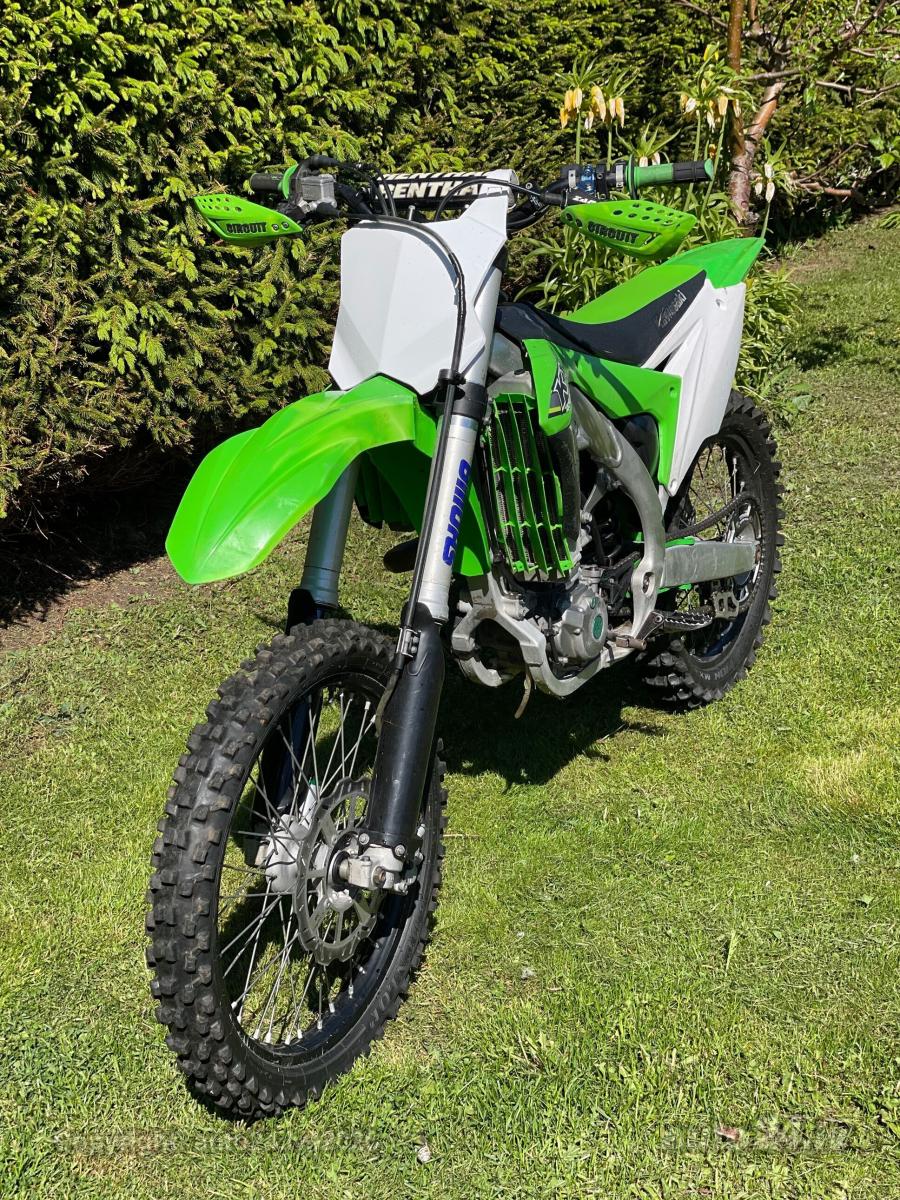 Green Kawasaki KX 450 2018 in Tallinn, with an engine capacity of 0.45 L and mileage of 145 thousand km for 3500 €, photo 5 on AUTOMOTO.COM.LV