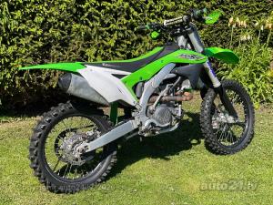 Green Kawasaki KX 450 2018 in Tallinn, with an engine capacity of 0.45 L and mileage of 145 thousand km for 3500 €, photo 8 on AUTOMOTO.COM.LV