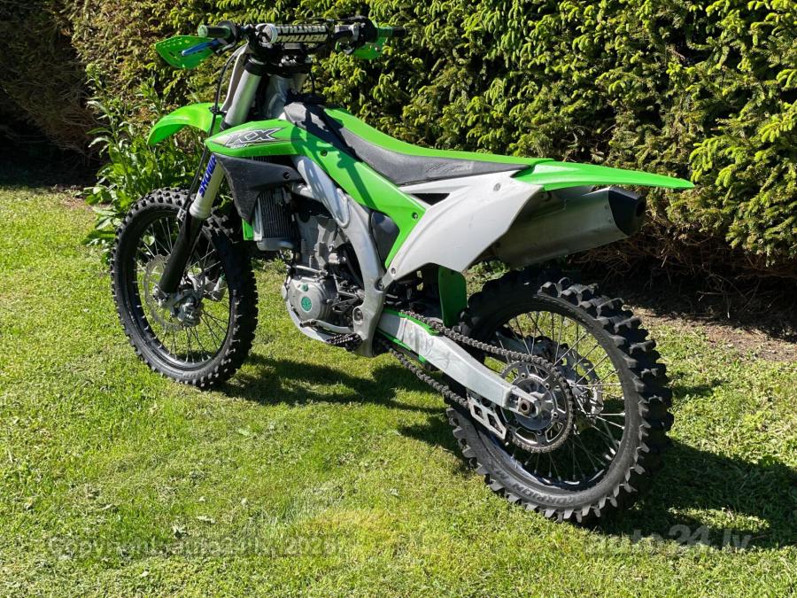 Green Kawasaki KX 450 2018 in Tallinn, with an engine capacity of 0.45 L and mileage of 145 thousand km for 3500 €, photo 9 on AUTOMOTO.COM.LV