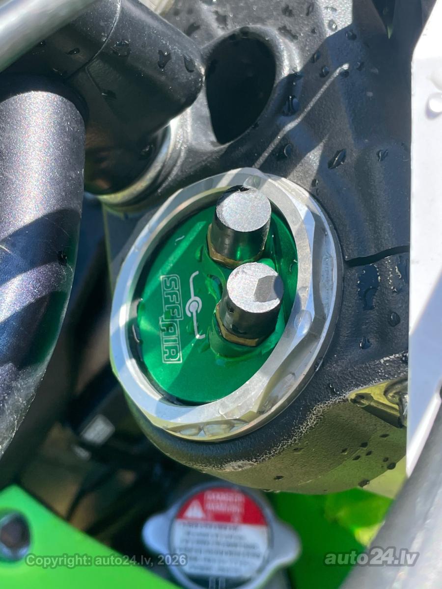 Green Kawasaki KX 450 2018 in Tallinn, with an engine capacity of 0.45 L and mileage of 145 thousand km for 3500 €, photo 16 on AUTOMOTO.COM.LV