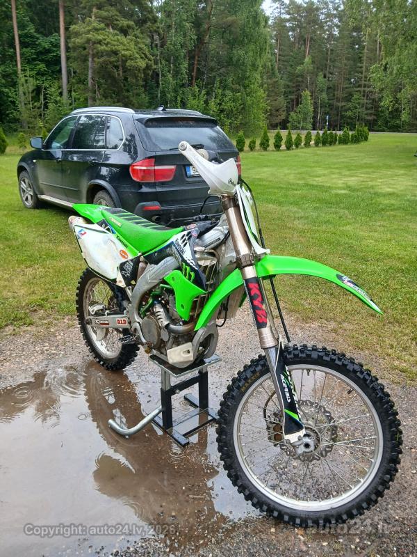 Кавасаки KX 450 2008 в Пярну, объемом двигателя 0.45 л и пробегом 0 тыс. км за 2000 €, фото 3 на AUTOMOTO.COM.LV