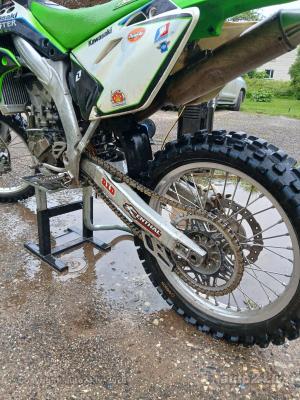 Кавасаки KX 450 2008 в Пярну, объемом двигателя 0.45 л и пробегом 0 тыс. км за 2000 €, фото 6 на AUTOMOTO.COM.LV