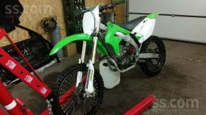 Kawasaki KX 450 2008 in Riga, with an engine capacity of 0.45 L and mileage of 0 thousand km for 1900 €, photo 4 on AUTOMOTO.COM.LV