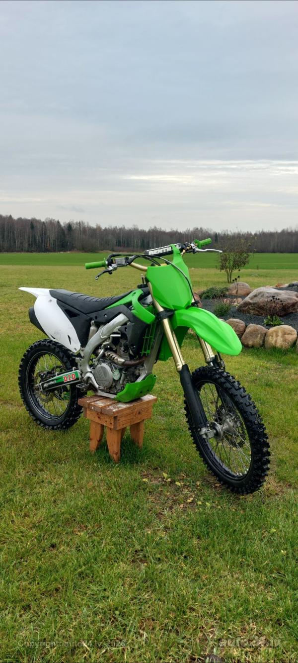 Kawasaki KX 450 2013 Jegeva, ar dzinēja tilpumu 0.45 L un nobraukumu 190 tūkst. km par 2500 €, foto 1 vietnē AUTOMOTO.COM.LV