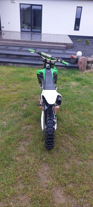 Kawasaki KX 450 2013 Jegeva, ar dzinēja tilpumu 0.45 L un nobraukumu 190 tūkst. km par 2500 €, foto 4 vietnē AUTOMOTO.COM.LV