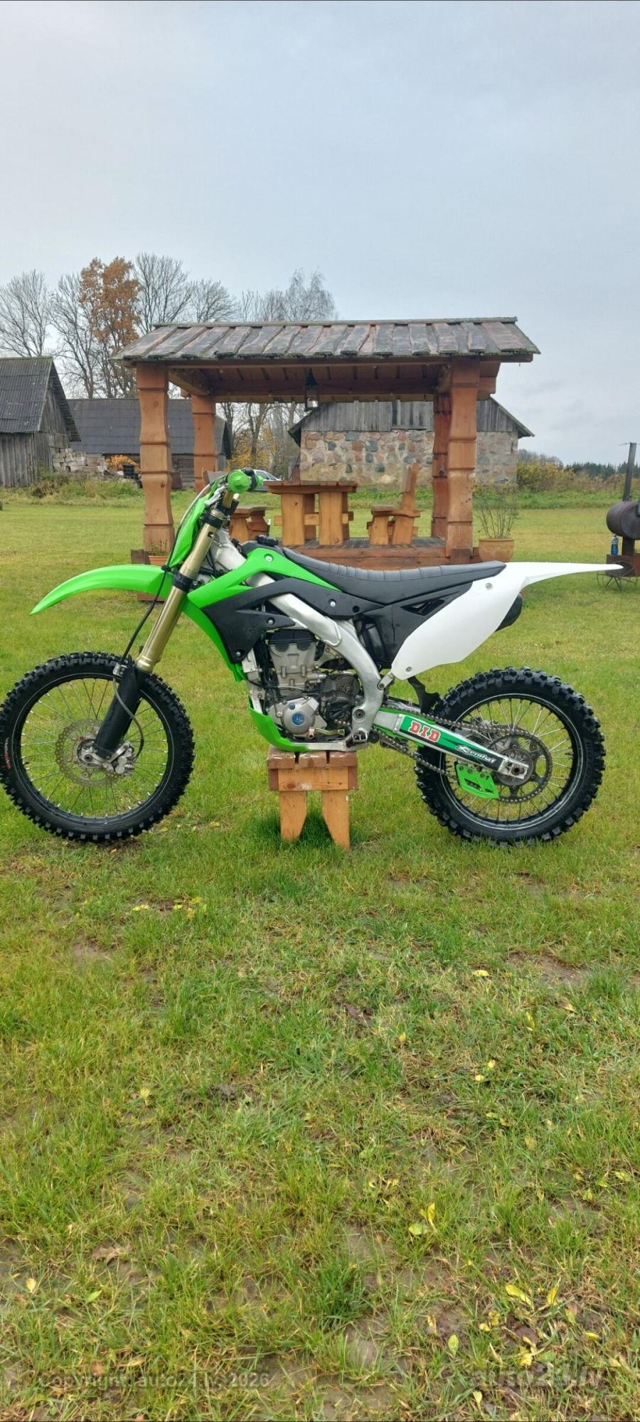 Kawasaki KX 450 2013 Jegeva, ar dzinēja tilpumu 0.45 L un nobraukumu 190 tūkst. km par 2500 €, foto 5 vietnē AUTOMOTO.COM.LV