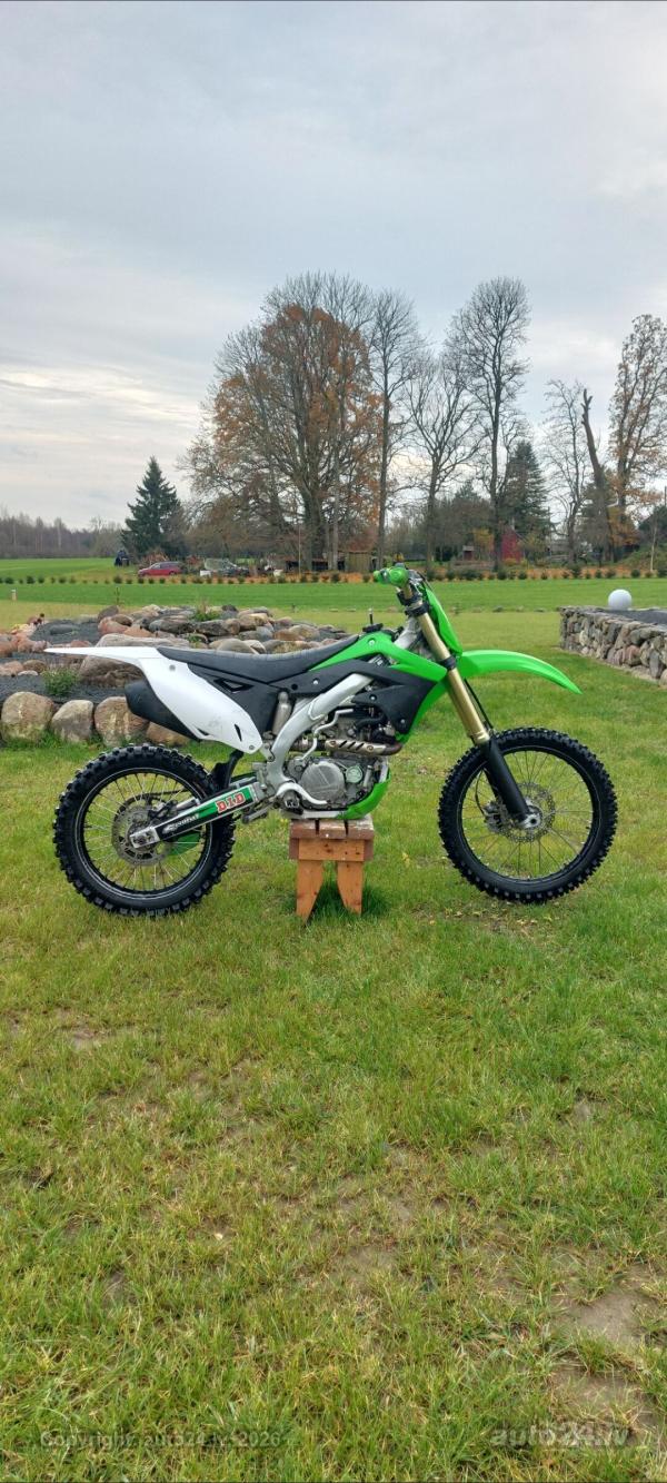 Kawasaki KX 450 2013 Jegeva, ar dzinēja tilpumu 0.45 L un nobraukumu 190 tūkst. km par 2500 €, foto 6 vietnē AUTOMOTO.COM.LV