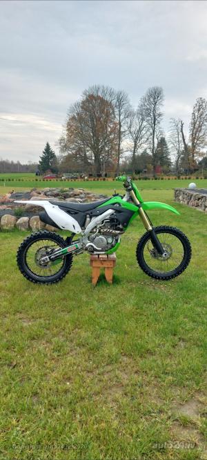 Kawasaki KX 450 2013 Jegeva, ar dzinēja tilpumu 0.45 L un nobraukumu 190 tūkst. km par 2500 €, foto 6 vietnē AUTOMOTO.COM.LV