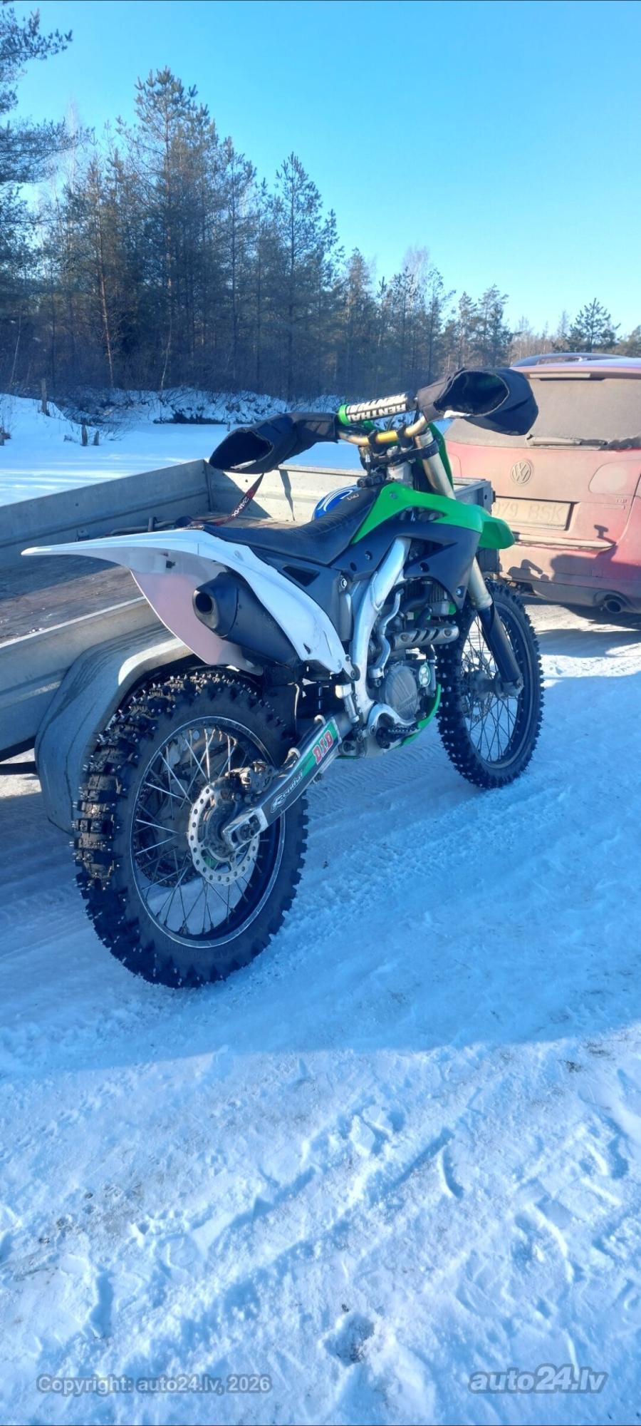 Kawasaki KX 450 2013 Jegeva, ar dzinēja tilpumu 0.45 L un nobraukumu 190 tūkst. km par 2500 €, foto 8 vietnē AUTOMOTO.COM.LV