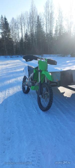 Kawasaki KX 450 2013 Jegeva, ar dzinēja tilpumu 0.45 L un nobraukumu 190 tūkst. km par 2500 €, foto 9 vietnē AUTOMOTO.COM.LV