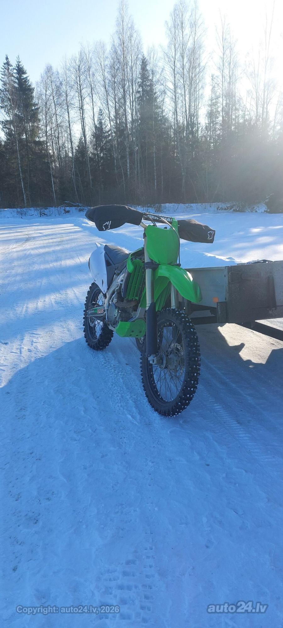 Kawasaki KX 450 2013 Jegeva, ar dzinēja tilpumu 0.45 L un nobraukumu 190 tūkst. km par 2500 €, foto 9 vietnē AUTOMOTO.COM.LV