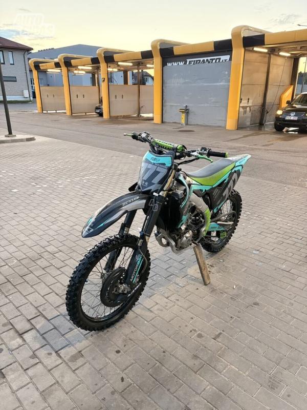 Кавасаки KX 450 2015 в Каунас, объемом двигателя 0.00 л и пробегом 0 тыс. км за 2499 €, фото 2 на AUTOMOTO.COM.LV