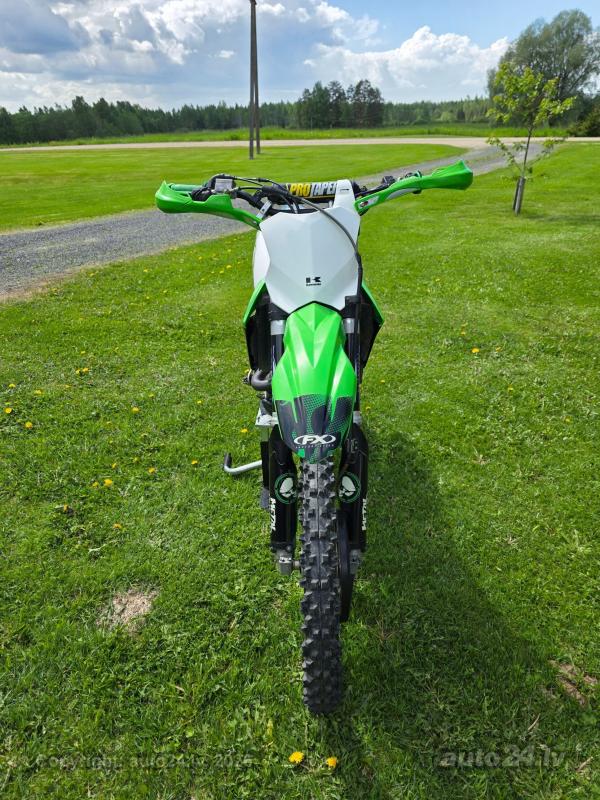 Kawasaki KX 450 2017 Tallina, ar dzinēja tilpumu 0.45 L un nobraukumu 0 tūkst. km par 2400 €, foto 3 vietnē AUTOMOTO.COM.LV