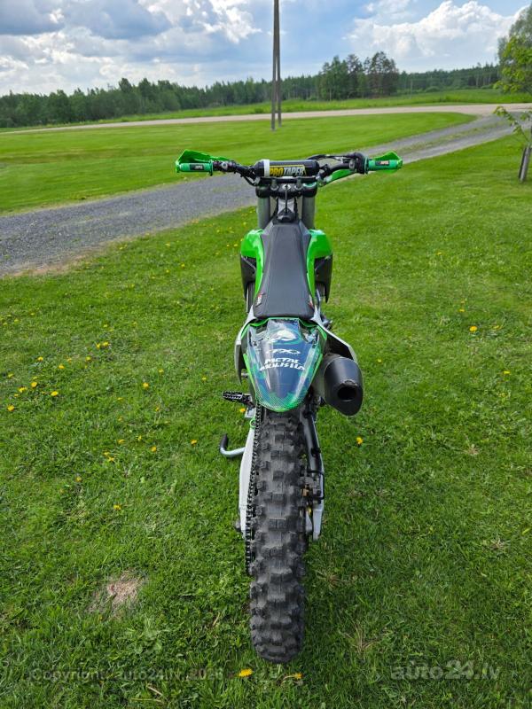 Kawasaki KX 450 2017 Tallina, ar dzinēja tilpumu 0.45 L un nobraukumu 0 tūkst. km par 2400 €, foto 6 vietnē AUTOMOTO.COM.LV