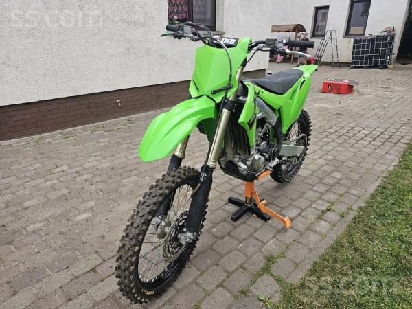 Кавасаки KX 450 2023 в Рига, объемом двигателя 0.45 л и пробегом 0 тыс. км за 4100 €, фото 5 на AUTOMOTO.COM.LV