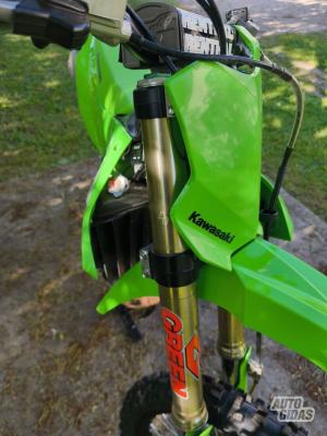 Kawasaki KX 450 2025 Šauļi, ar dzinēja tilpumu 0.45 L un nobraukumu 0 tūkst. km par 4450 €, foto 4 vietnē AUTOMOTO.COM.LV