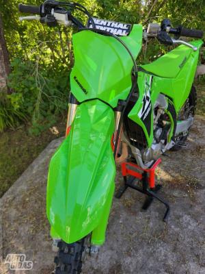 Kawasaki KX 450 2025 Šauļi, ar dzinēja tilpumu 0.45 L un nobraukumu 0 tūkst. km par 4450 €, foto 13 vietnē AUTOMOTO.COM.LV