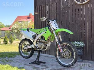 Kawasaki KX 450F 2007 Tukums, ar dzinēja tilpumu 0.45 L un nobraukumu 0 tūkst. km par 1550 €, foto  vietnē AUTOMOTO.COM.LV