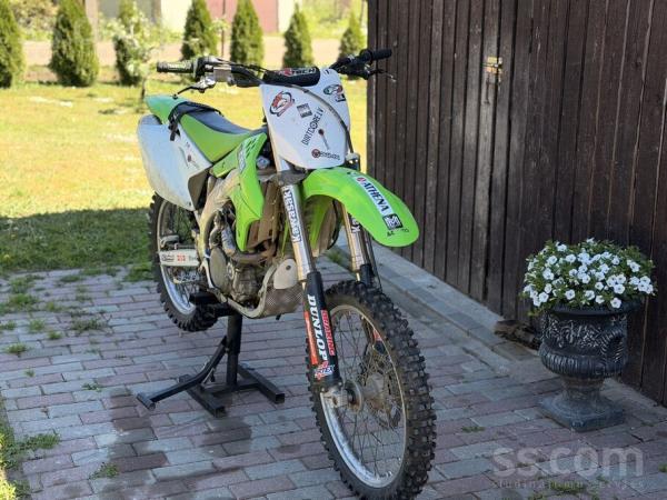Kawasaki KX 450F 2007 Tukums, ar dzinēja tilpumu 0.45 L un nobraukumu 0 tūkst. km par 1550 €, foto 3 vietnē AUTOMOTO.COM.LV
