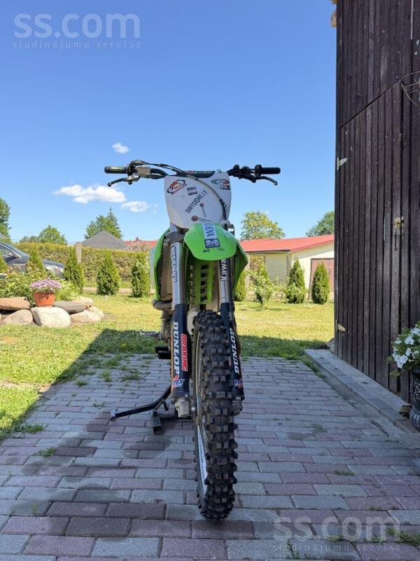 Kawasaki KX 450F 2007 Tukums, ar dzinēja tilpumu 0.45 L un nobraukumu 0 tūkst. km par 1550 €, foto 4 vietnē AUTOMOTO.COM.LV
