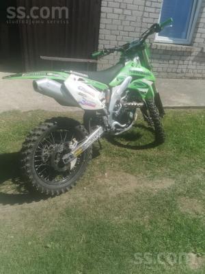 Kawasaki KX 450F 2008 in Rezekne, with an engine capacity of 0.45 L and mileage of 0 thousand km for 1950 €, photo 4 on AUTOMOTO.COM.LV