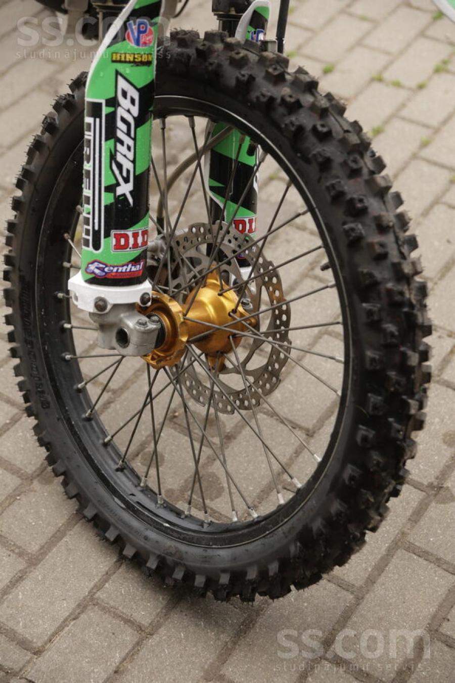 Kawasaki KX 450F 2014 in Riga, with an engine capacity of 0.45 L and mileage of 0 thousand km for 2950 €, photo 5 on AUTOMOTO.COM.LV