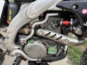 Кавасаки KX 450F 2015 в Рига, объемом двигателя 0.45 л и пробегом 0 тыс. км за 2750 €, фото 4 на AUTOMOTO.COM.LV