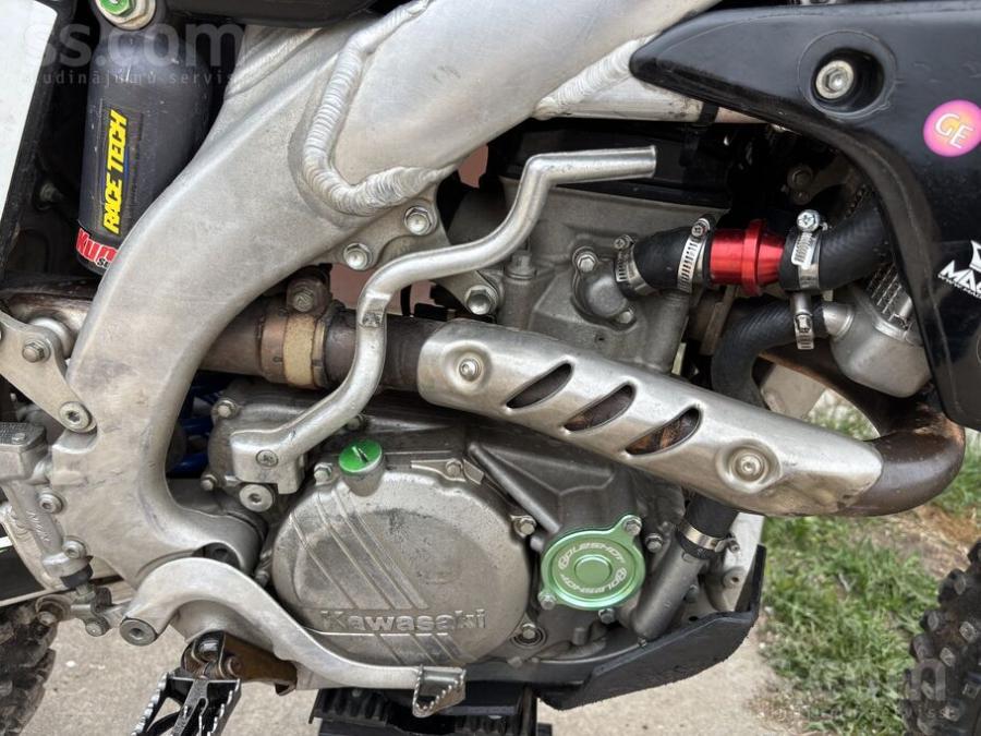 Кавасаки KX 450F 2015 в Рига, объемом двигателя 0.45 л и пробегом 0 тыс. км за 2750 €, фото 4 на AUTOMOTO.COM.LV