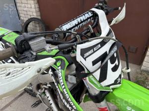 Кавасаки KX 450F 2015 в Рига, объемом двигателя 0.45 л и пробегом 0 тыс. км за 2750 €, фото 8 на AUTOMOTO.COM.LV