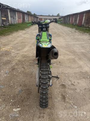 Кавасаки KX 450F 2015 в Кулдига, объемом двигателя 0.45 л и пробегом 0 тыс. км за 2550 €, фото 3 на AUTOMOTO.COM.LV