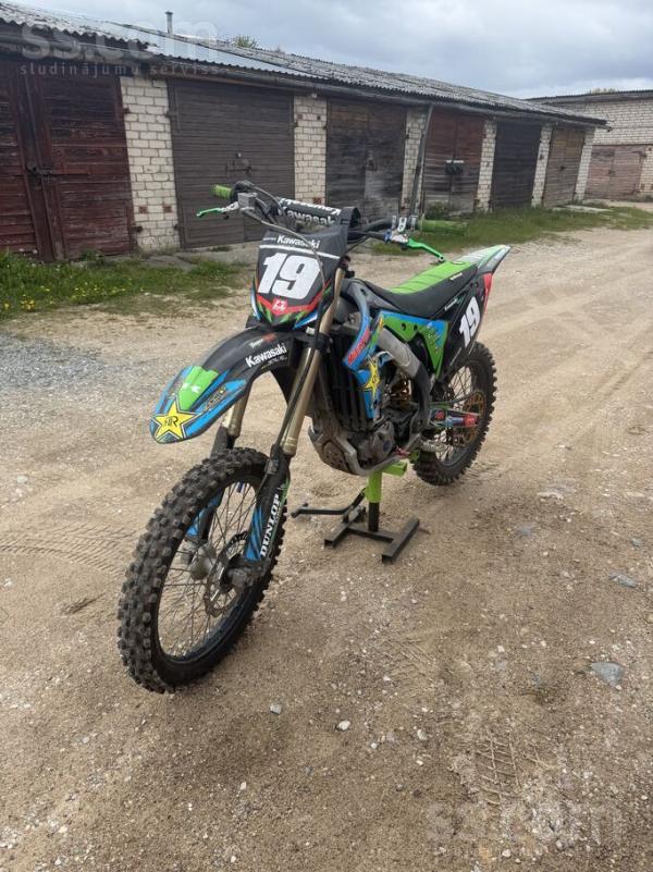Kawasaki KX 450F 2015 Kuldīga, ar dzinēja tilpumu 0.45 L un nobraukumu 0 tūkst. km par 2550 €, foto 4 vietnē AUTOMOTO.COM.LV
