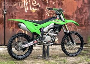 Kawasaki KX 450F 2016 Ogre, ar dzinēja tilpumu 0.45 L un nobraukumu 0 tūkst. km par 4100 €, foto 2 vietnē AUTOMOTO.COM.LV